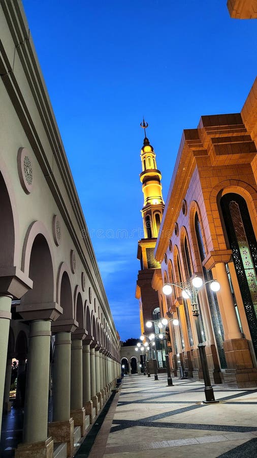 Islamic Center Samarinda at Dusk Stock Image - Image of mosque, islamic ...