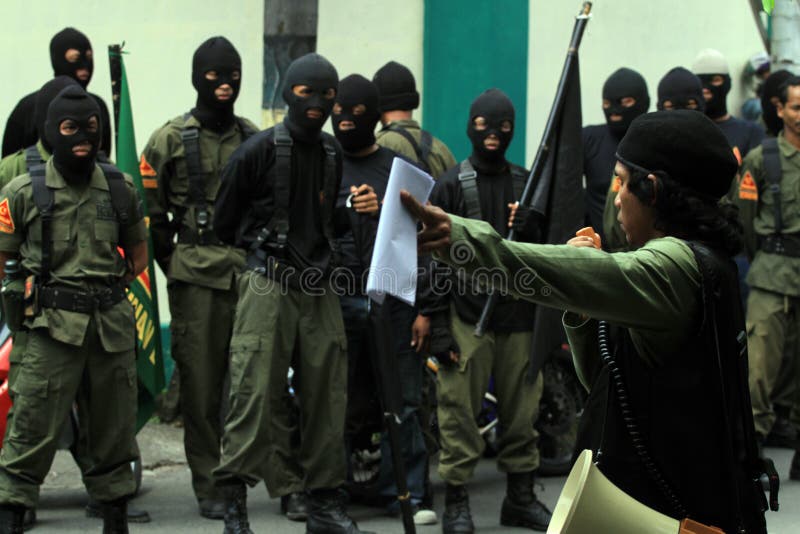 Islamic organizations editorial photography. Image of demonstration ...