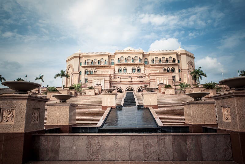 Islamic Palace in Abu Dhabi Stock Photo - Image of building, modern ...