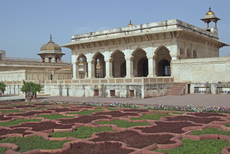 Islamic Pavilion and Gardens Stock Photo - Image of palace, islamic ...