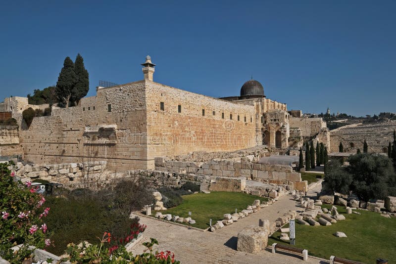 Islamic Shrines Al-Aqsa Mosque Stock Image - Image of palace, aqsa ...
