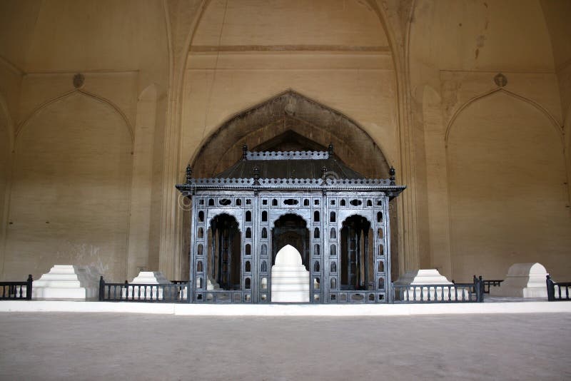 Islamic Tomb stock image. Image of destination, landmark - 11010783