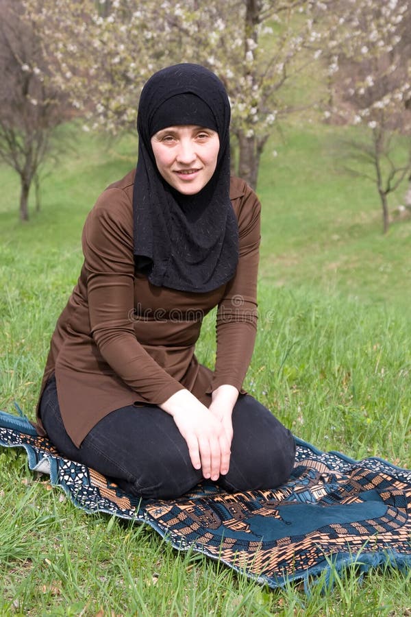 Islamic woman stock image. Image of prayer, islamic, contemplation ...