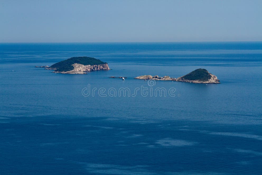 Islas del mar foto de archivo. Imagen de azul, paisaje - 158658350
