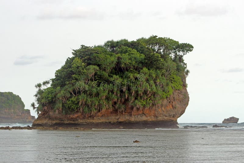 An Islet, a Very Small and Uninhabitable Island Stock Photo - Image of ...