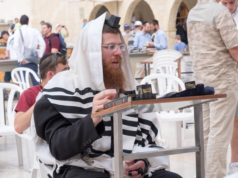 A jewish man praying editorial photo. Image of elul - 100416841 A jewish man praying editorial photo. Image of elul - 100416841