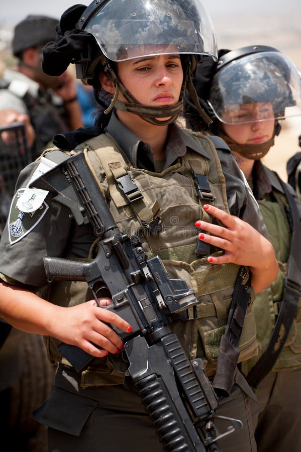 Israeli female soldier editorial photography. Image of woman - 25416692