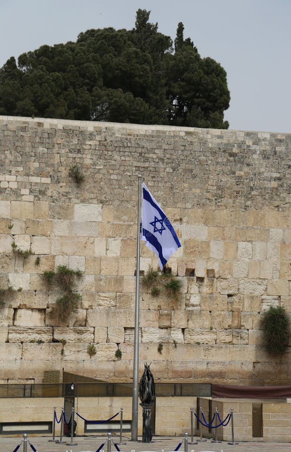 Israeli Flag in Front of the Western Wall in the Old City of Jerusalem ...