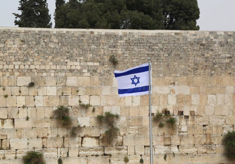 Israeli Flag in Front of the Western Wall in the Old City of Jerusalem ...