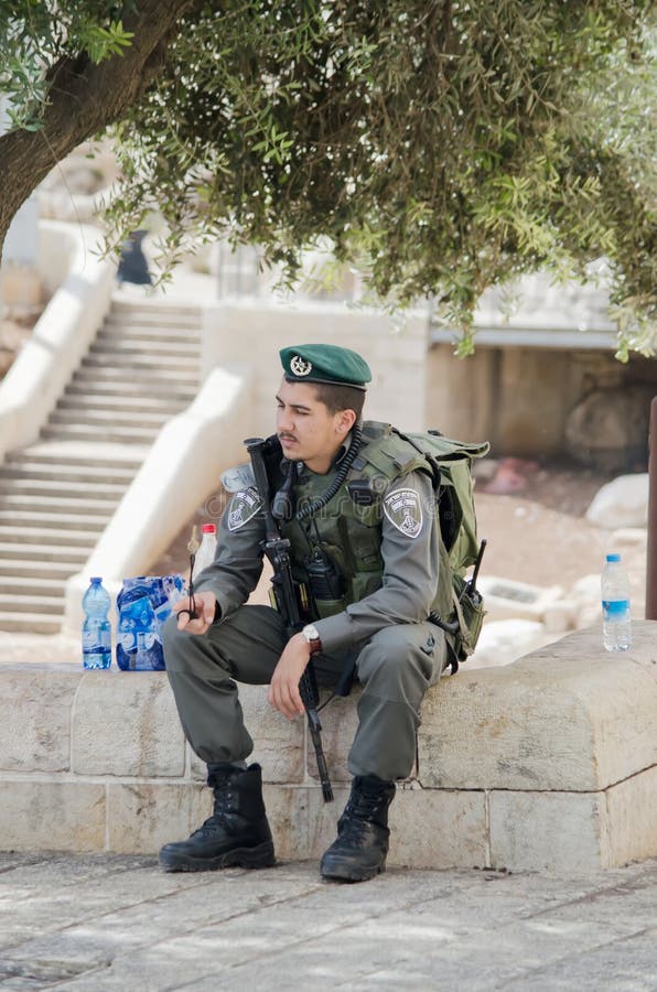 Israeli police man editorial image. Image of young, duty - 37653115