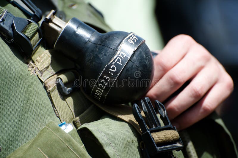 Tränengas-Granate-Gewehr stockbild. Bild von besetzung - 19367003