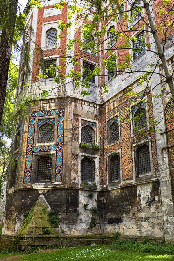Istanbul Architecture of Old Building Stock Image - Image of center ...
