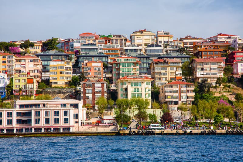 Istanbul on the Shores of the Bosphorus Editorial Photo - Image of asia ...