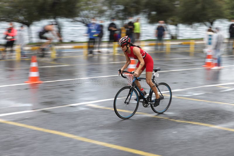 Istanbul Sprint Triathlon editorial photography. Image of cyclist ...