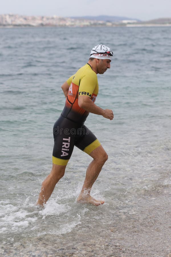 Istanbul Sprint Triathlon editorial image. Image of speed - 202465630