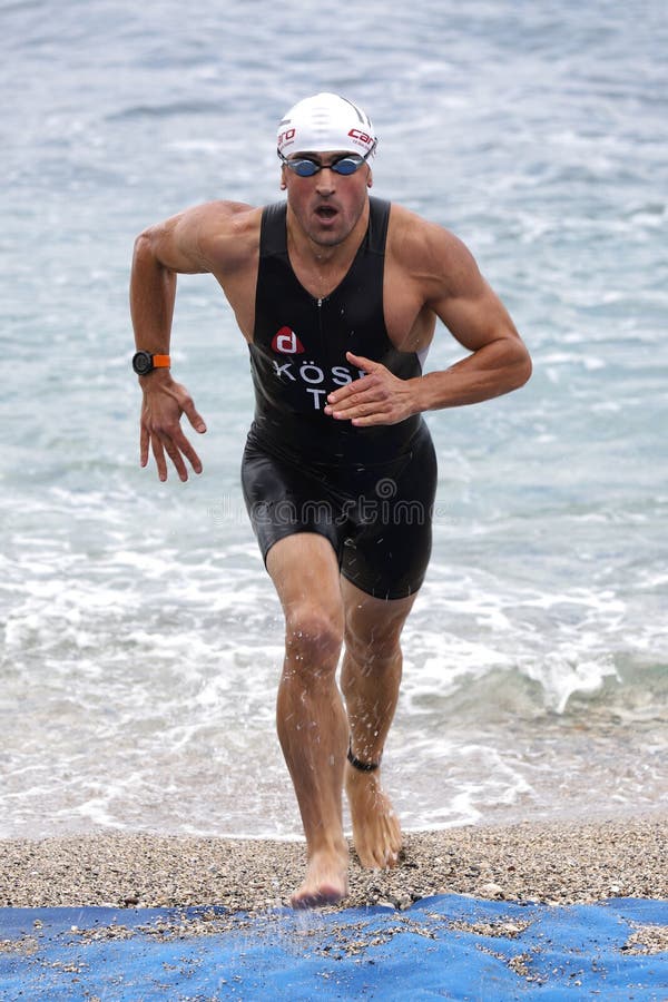 Istanbul Sprint Triathlon editorial photography. Image of sport - 202576157