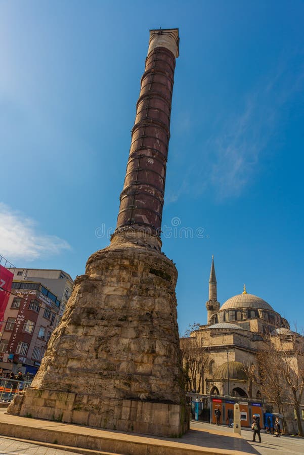 ISTANBUL, TURKEY: the Atik Ali Pasha Mosque and Column of Constantine ...