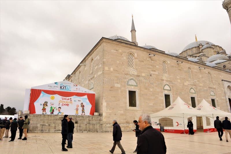Istanbul, Turkey. Sultan Ahmed Mosque Square, Activity for Children ...