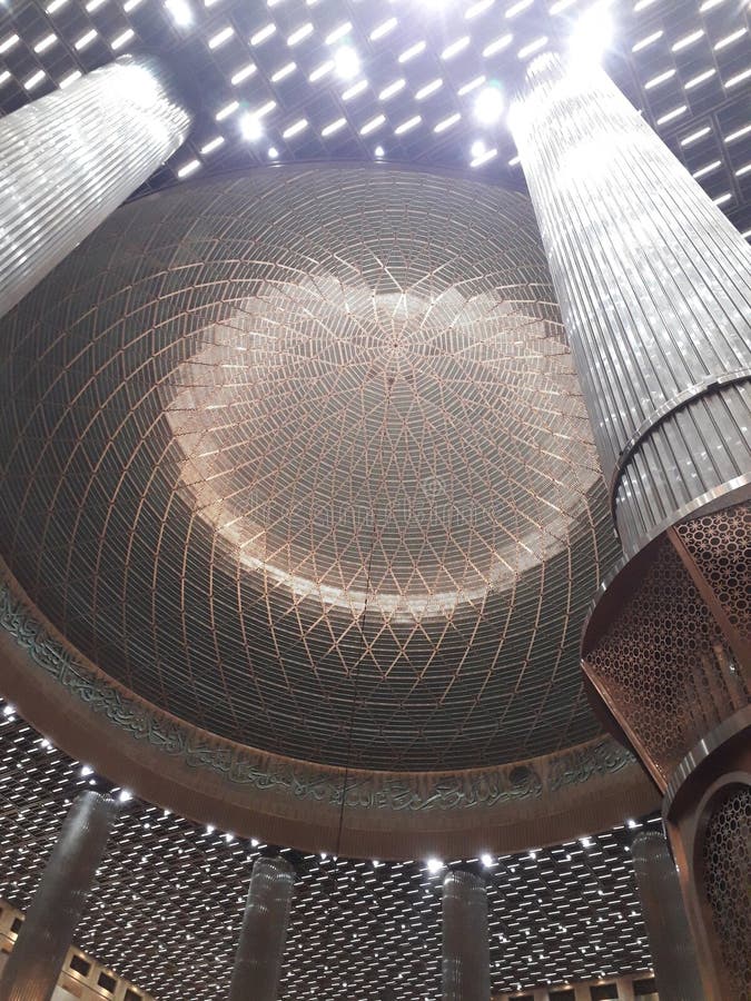 Istiqlal Mosque Dome editorial photography. Image of osque - 346119622