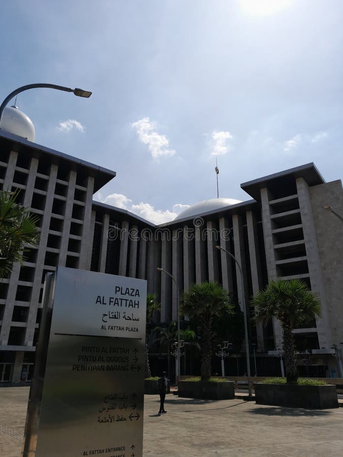 Istiqlal mosque in jakarta editorial photography. Image of istiqlal ...