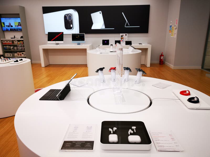 ISTYLE Store Inside at AFI Cotroceni, Bucharest, Romania Editorial ...