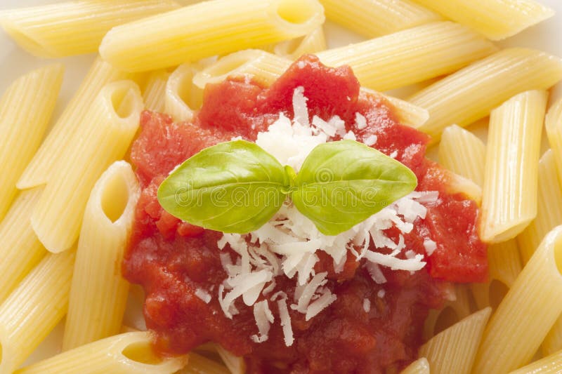 Italiaanse keuken stock foto. Image of tomaat, deegwaren - 24834754