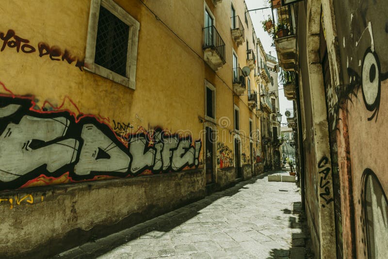 Italian Graffiti n.4587 stock image. Image of broken, details - 793117