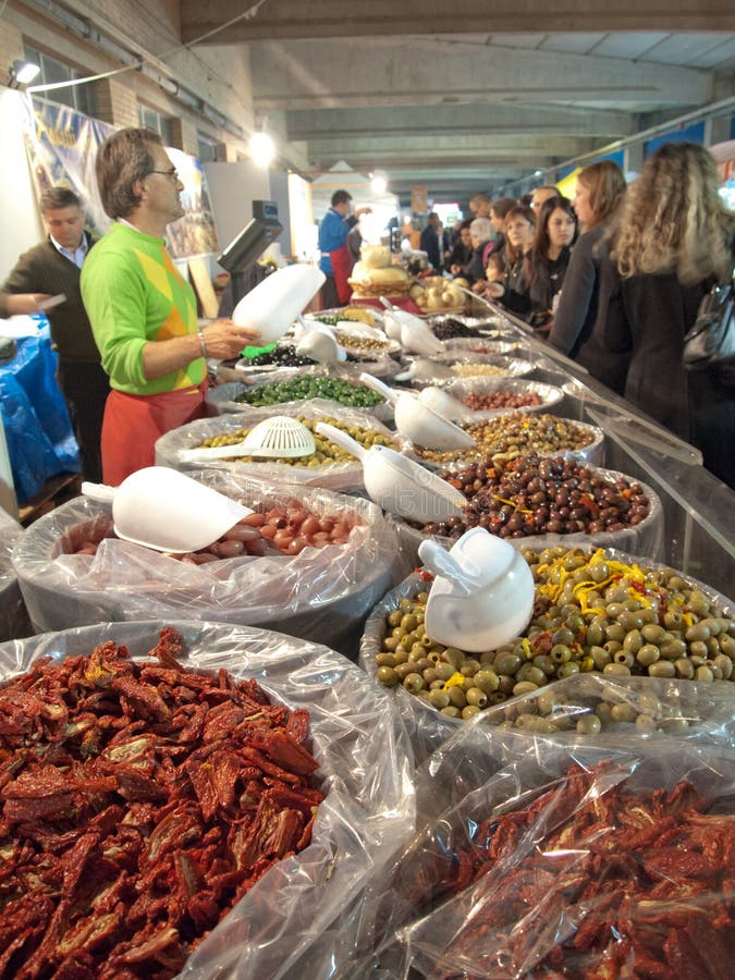 Italian grocery store editorial photo. Image of region - 24398861