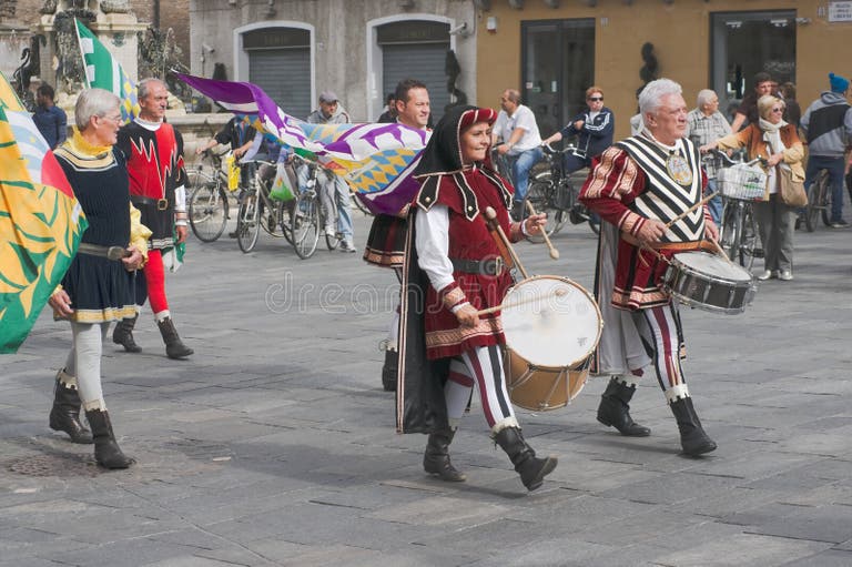 Italian medieval drummers editorial stock photo. Image of women - 28746103