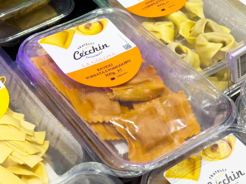 Italian Pasta Variety Pack with Ravioli and Tortellini in Plastic ...