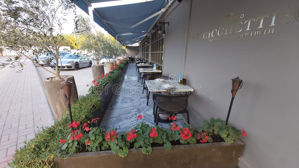 Italian Restaurant in Riyadh Editorial Photo - Image of backyard, home ...