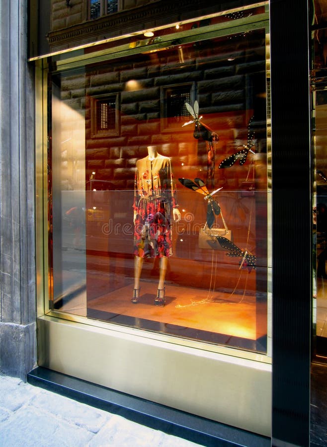 Italian Shop editorial stock image. Image of shade, italy - 26741149