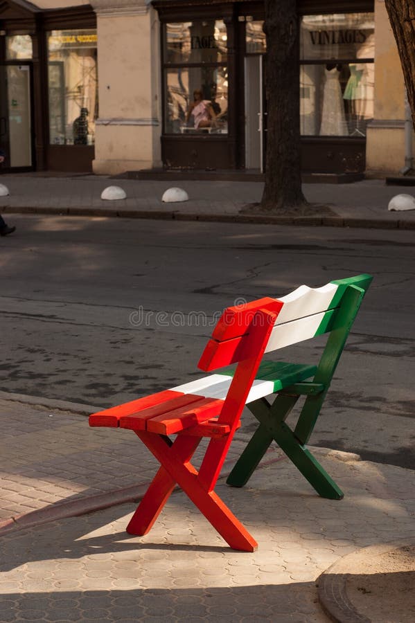 Bench In The Italian Garden-park, Overlooking Alley Stock Photo - Image ...