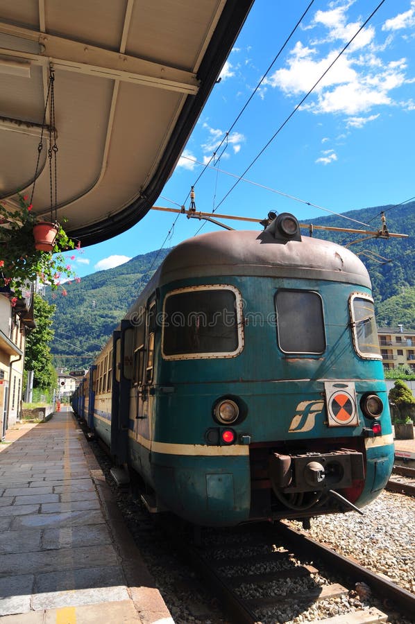 Italian train editorial stock photo. Image of border - 33907413