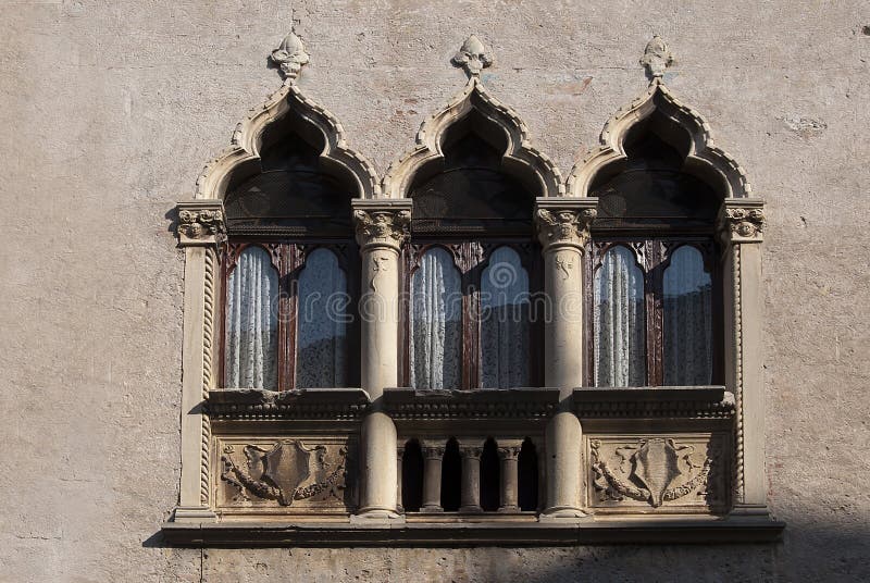 Old Italian Window Picture. Image: 18376047