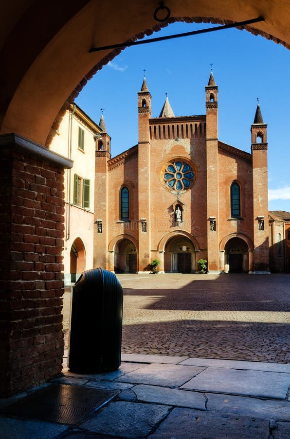 Italien alba, Piazza Duomo stockbild. Bild von cavour - 88595563