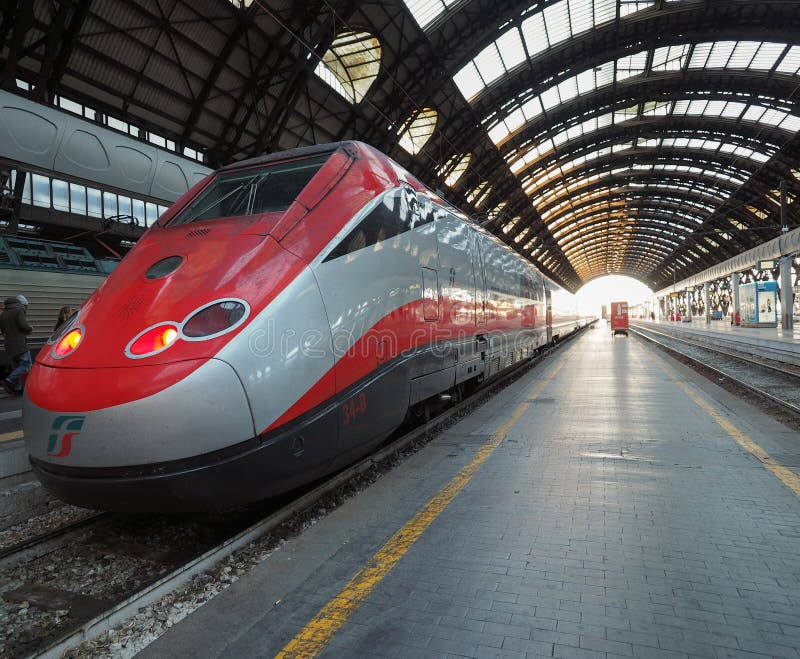 Italienische Bahnfahrkarten Redaktionelles Foto - Bild von illustrativ ...