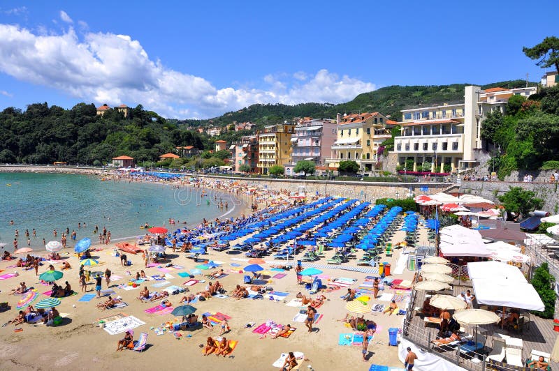Lerici beach in Italy editorial photo. Image of country - 15499906