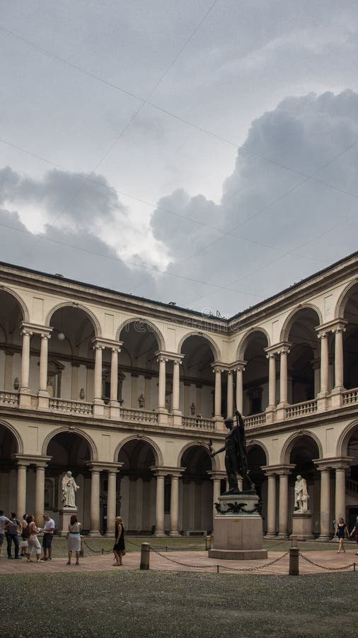 Courtyard with Columns and Sky Editorial Image - Image of famous ...