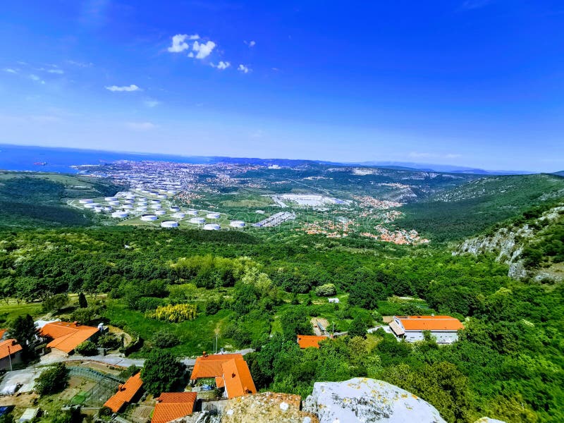 Italy Green view stock photo. Image of mountain, plateau - 201006138