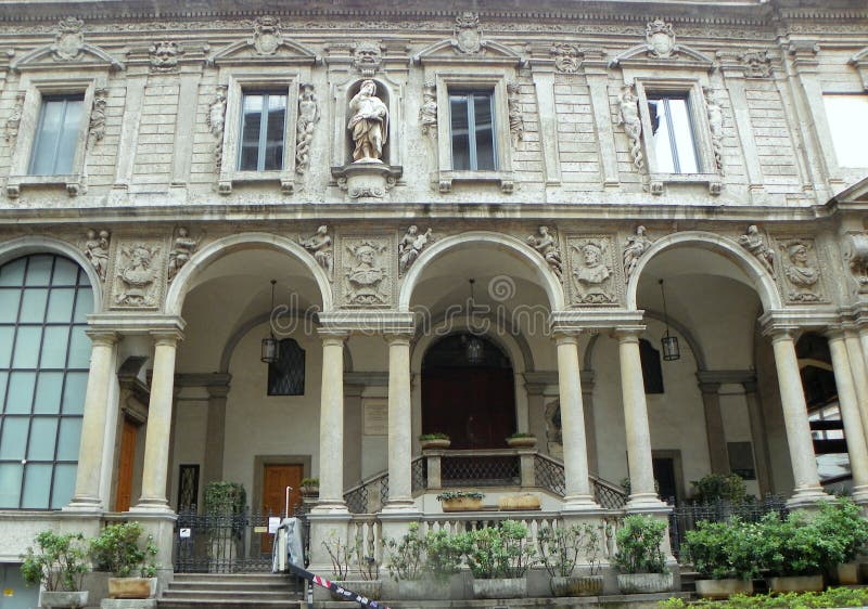 Italy, Milan, Piazza Mercanti (Merchants Square), Palazzo Delle Scuole ... Italy, Milan, Piazza Mercanti (Merchants Square), Palazzo Delle Scuole ...