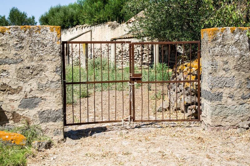 Italy. Rural Architecture. Boundaries Editorial Stock Image - Image of ...