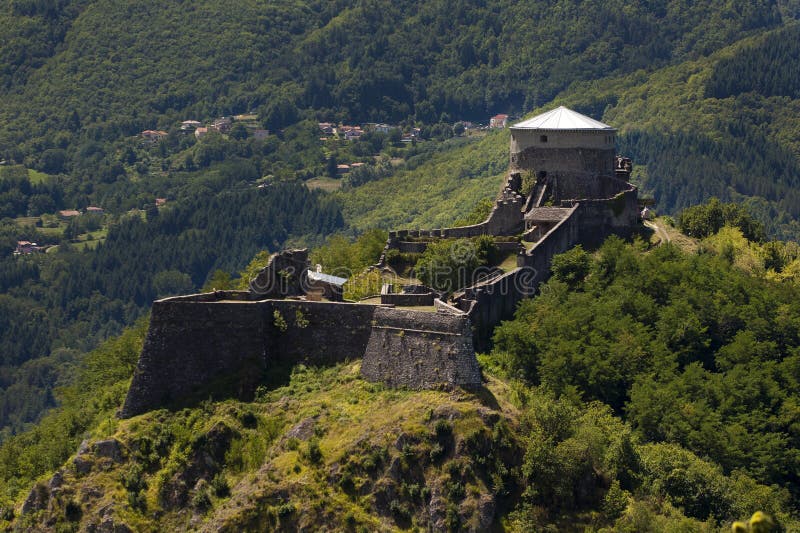 Italy - Tuscany - the Castle of Verrucole Stock Image - Image of ...