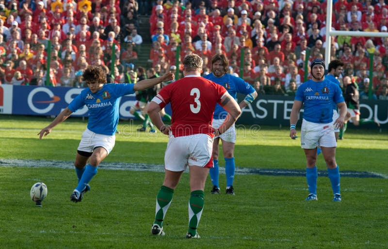 Rugby player doing scrum editorial photo. Image of rugby - 12626731