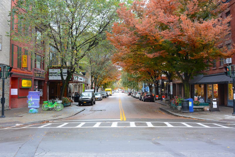 ITHACA, NEW YORK - 31 OCT 2019: State Street in in Eowntown Ithaca with ...