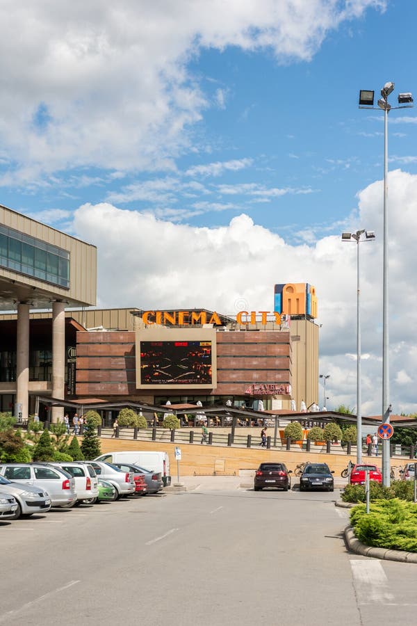 Iulius Shopping Mall Timisoara Editorial Photography - Image of parking ...