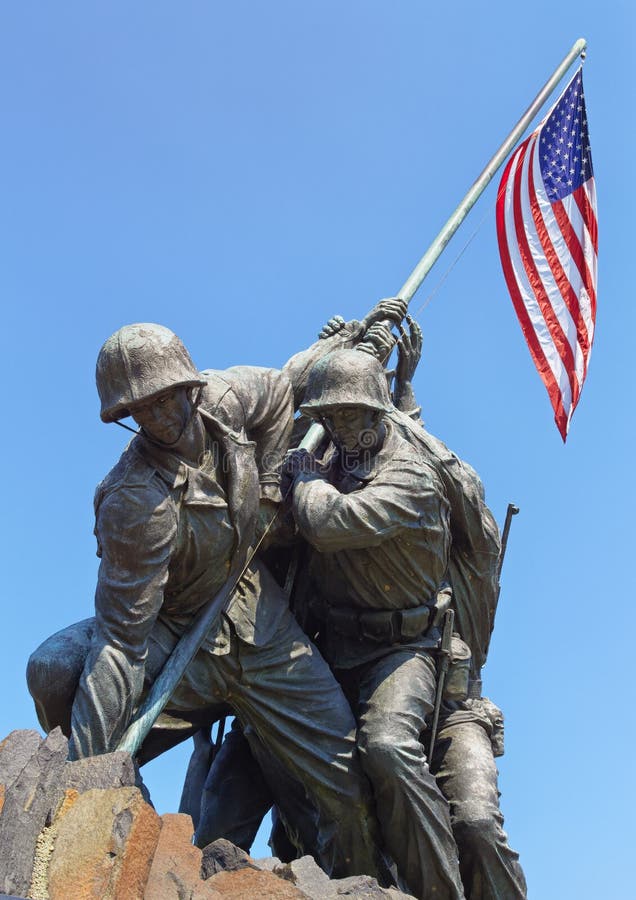 Iwo Jima standbeeld redactionele fotografie. Image of militair - 31791967
