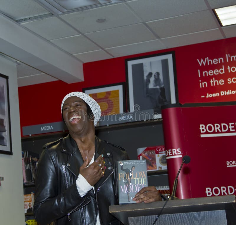 J. Alexander foto editorial. Imagen de reina, actor, escritora - 13067726