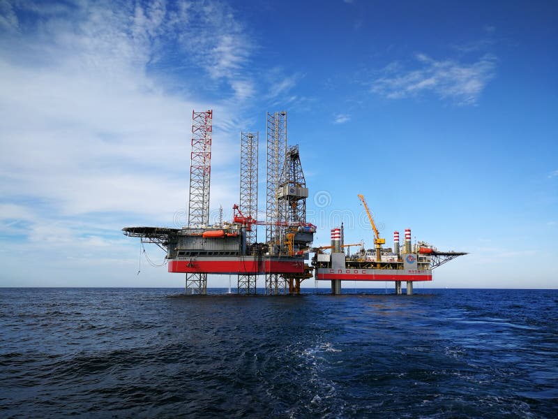 Jack-up Drilling Platform in the Bohai Sea Editorial Stock Image ...
