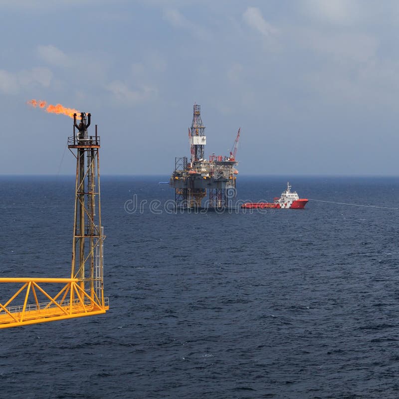 Crew Boat and Oil Platform Yellow Color Stock Image - Image of fuel ...